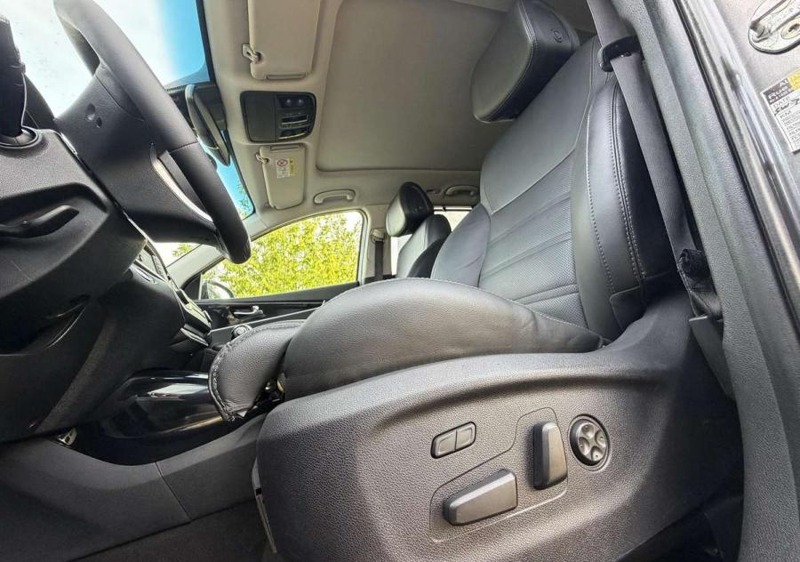 Kia Sorento 2017 in Siauliai, with an engine capacity of 2.20 L and mileage of 250 thousand km for 16450 €, photo 28 on AUTOMOTO.COM.LV