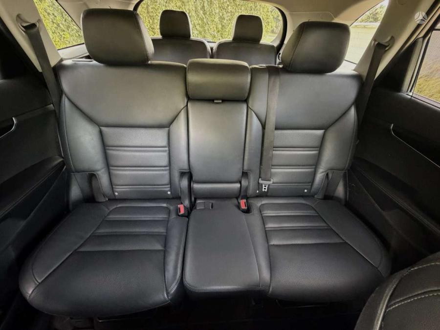 Kia Sorento 2017 in Siauliai, with an engine capacity of 2.20 L and mileage of 250 thousand km for 16450 €, photo 36 on AUTOMOTO.COM.LV