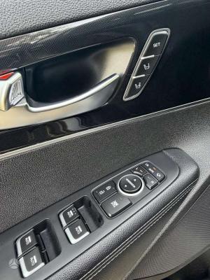 Kia Sorento 2017 in Siauliai, with an engine capacity of 2.20 L and mileage of 250 thousand km for 16450 €, photo 40 on AUTOMOTO.COM.LV