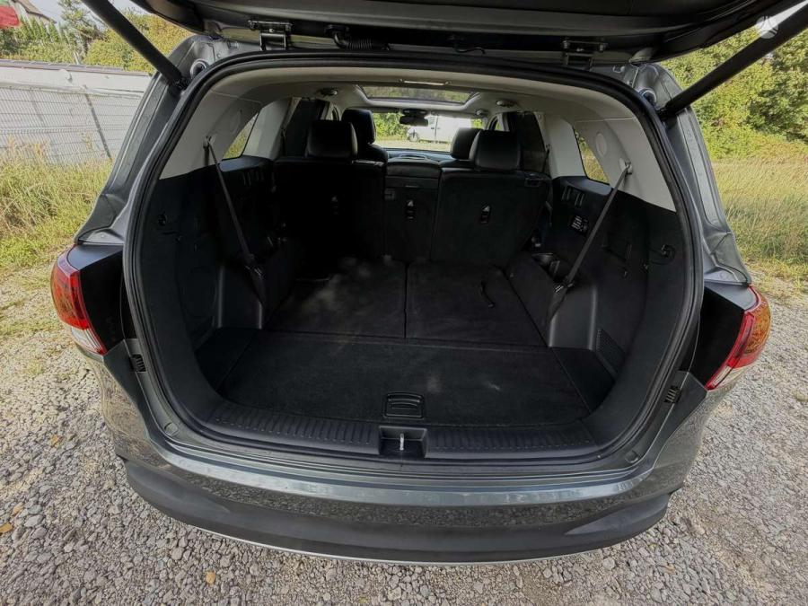 Kia Sorento 2017 in Siauliai, with an engine capacity of 2.20 L and mileage of 250 thousand km for 16450 €, photo 51 on AUTOMOTO.COM.LV