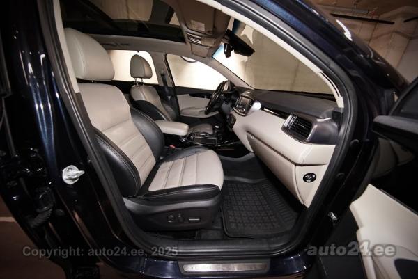 Kia Sorento 2018 in Tallinn, with an engine capacity of 2.20 L and mileage of 219 thousand km for 15990 €, photo 11 on AUTOMOTO.COM.LV