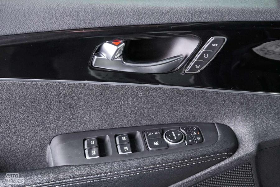 Kia Sorento 2018 Marijampole, ar dzinēja tilpumu 2.20 L un nobraukumu 129 tūkst. km par 21250 €, foto 31 vietnē AUTOMOTO.COM.LV
