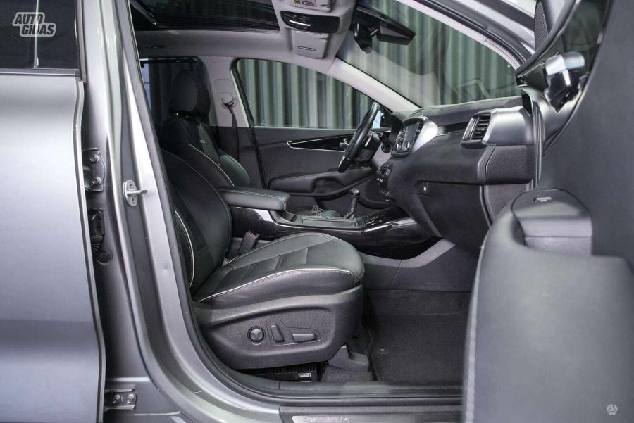 Kia Sorento 2018 Marijampole, ar dzinēja tilpumu 2.20 L un nobraukumu 129 tūkst. km par 21250 €, foto 37 vietnē AUTOMOTO.COM.LV