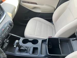 Kia Sorento 2018 in Vilnius, with an engine capacity of 2.40 L and mileage of 216 thousand km for 12900 €, photo 15 on AUTOMOTO.COM.LV
