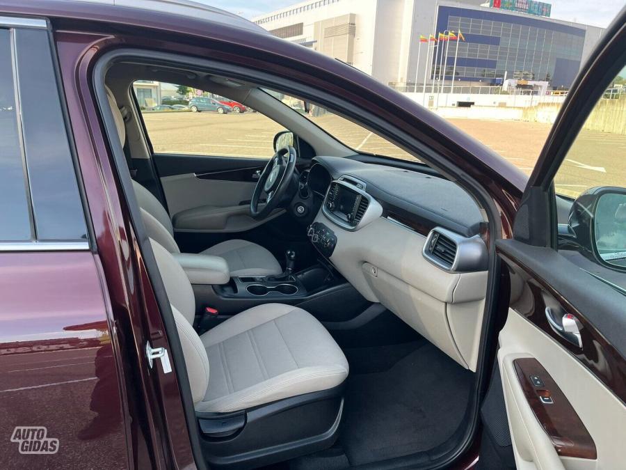 Kia Sorento 2018 in Vilnius, with an engine capacity of 2.40 L and mileage of 216 thousand km for 12900 €, photo 17 on AUTOMOTO.COM.LV