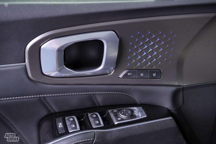Kia Sorento 2021 in Marijampole, with an engine capacity of 2.20 L and mileage of 92 thousand km for 30950 €, photo 31 on AUTOMOTO.COM.LV