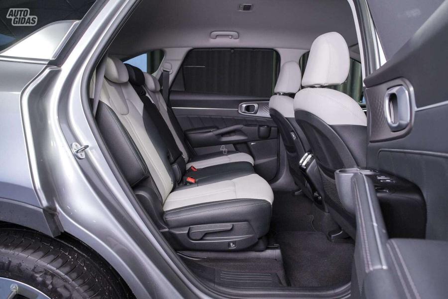 Kia Sorento 2021 in Marijampole, with an engine capacity of 2.20 L and mileage of 92 thousand km for 30950 €, photo 34 on AUTOMOTO.COM.LV