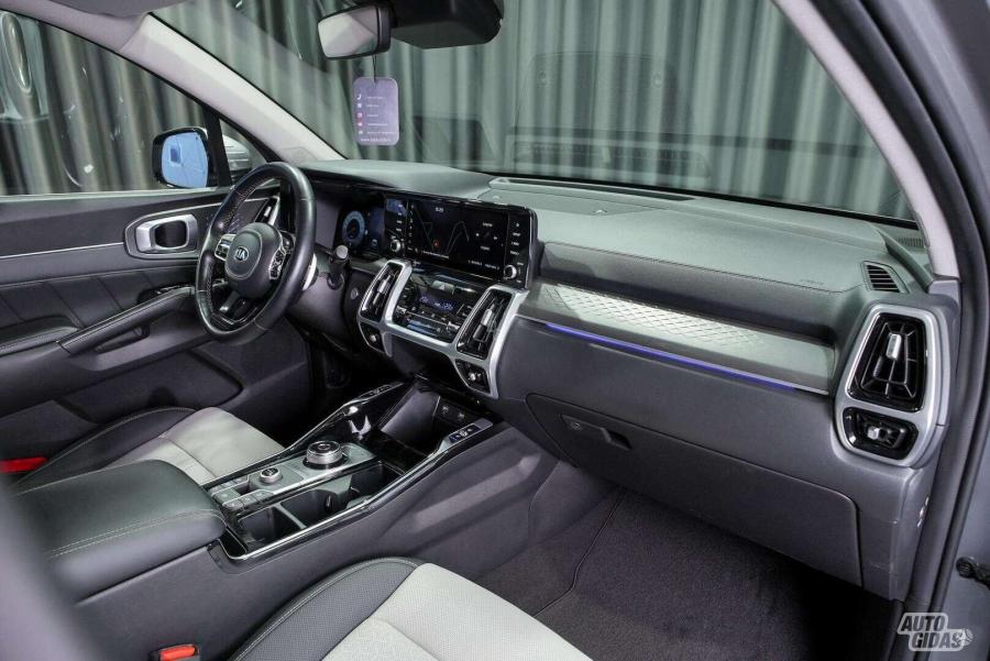 Kia Sorento 2021 in Marijampole, with an engine capacity of 2.20 L and mileage of 92 thousand km for 30950 €, photo 38 on AUTOMOTO.COM.LV