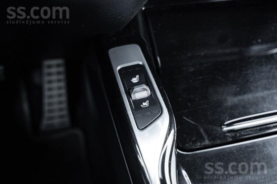Kia Sorento 2021 Rīga, ar dzinēja tilpumu 2.20 L un nobraukumu 144 tūkst. km par 26900 €, foto 22 vietnē AUTOMOTO.COM.LV