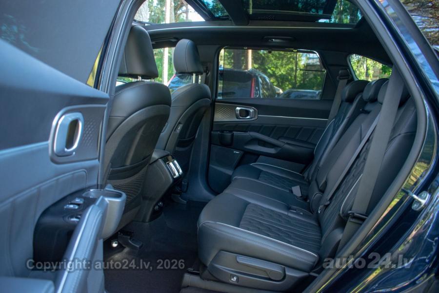 Kia Sorento 2022 in Tallinn, with an engine capacity of 2.20 L and mileage of 79 thousand km for 41900 €, photo 13 on AUTOMOTO.COM.LV