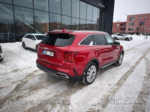 Kia Sorento 2023 Tallina, ar dzinēja tilpumu 2.20 L un nobraukumu 86 tūkst. km par 37800 €, foto 4 vietnē AUTOMOTO.COM.LV