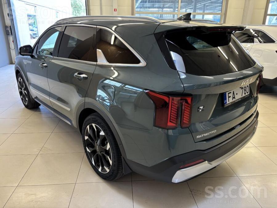 Kia Sorento 2026 Rīga, ar dzinēja tilpumu 2.20 L un nobraukumu 18 tūkst. km par 54900 €, foto 4 vietnē AUTOMOTO.COM.LV