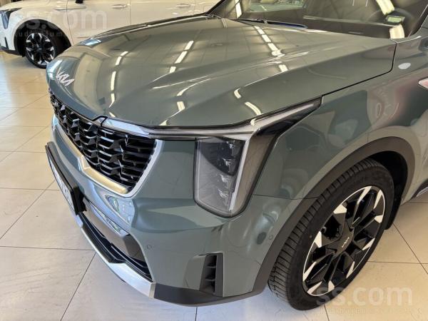 Kia Sorento 2026 Rīga, ar dzinēja tilpumu 2.20 L un nobraukumu 18 tūkst. km par 54900 €, foto 7 vietnē AUTOMOTO.COM.LV
