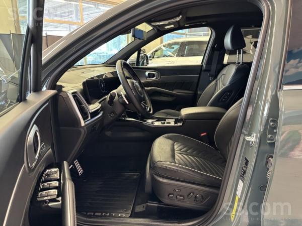 Kia Sorento 2026 Rīga, ar dzinēja tilpumu 2.20 L un nobraukumu 18 tūkst. km par 54900 €, foto 9 vietnē AUTOMOTO.COM.LV