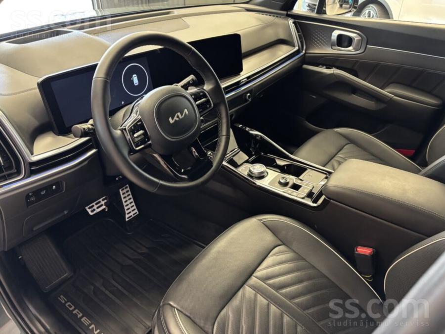 Kia Sorento 2026 Rīga, ar dzinēja tilpumu 2.20 L un nobraukumu 18 tūkst. km par 54900 €, foto 10 vietnē AUTOMOTO.COM.LV
