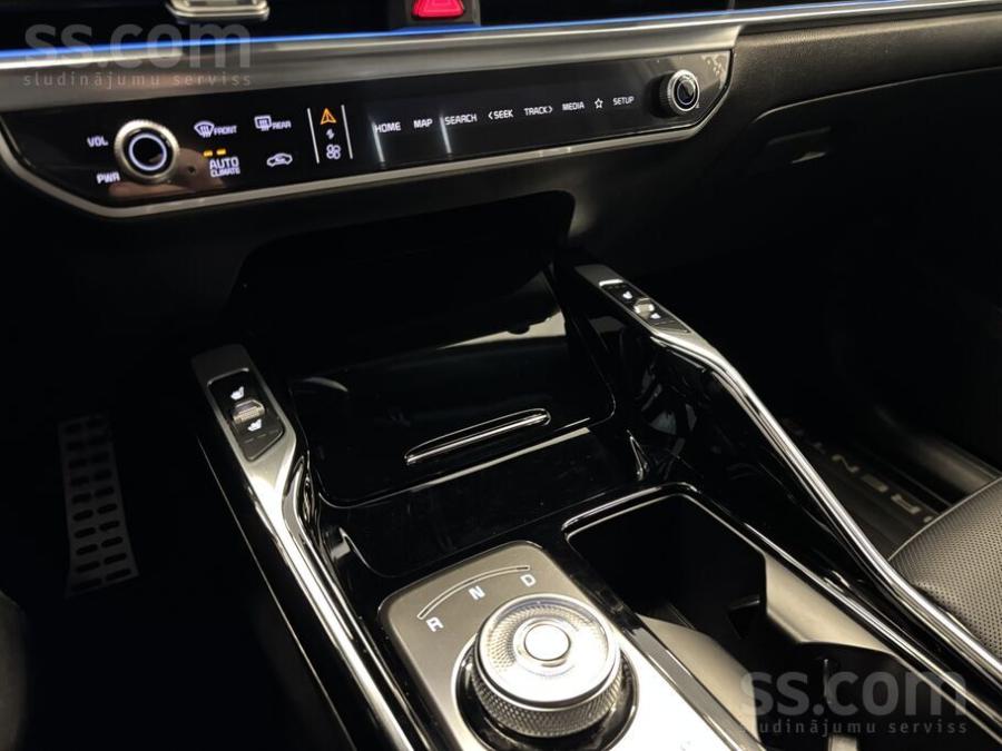 Kia Sorento 2026 Rīga, ar dzinēja tilpumu 2.20 L un nobraukumu 18 tūkst. km par 54900 €, foto 23 vietnē AUTOMOTO.COM.LV