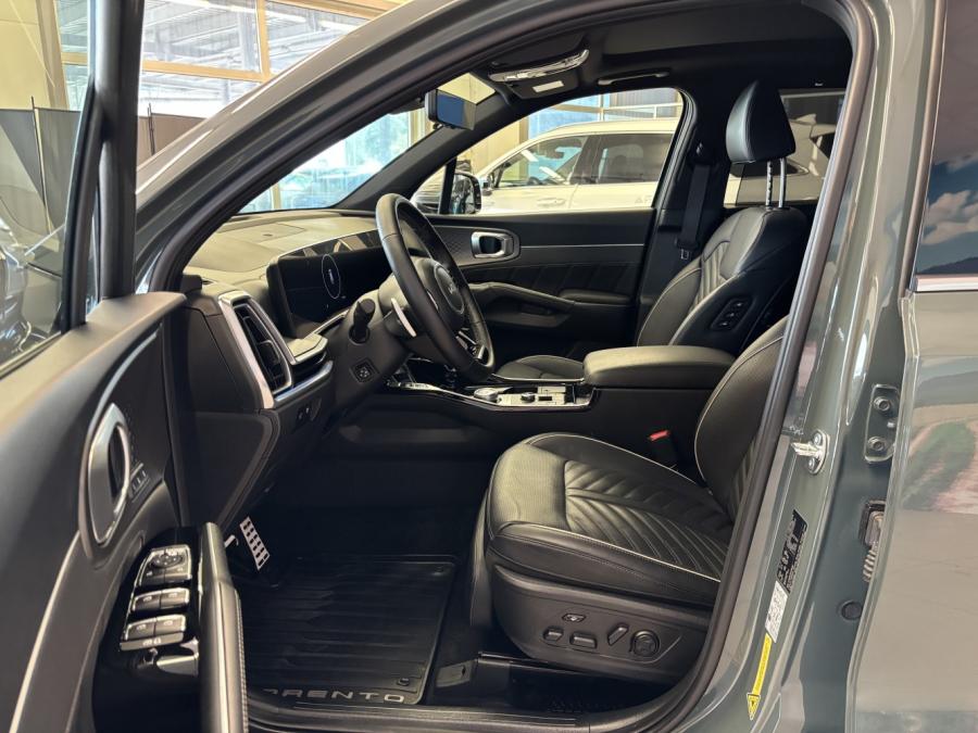 Kia Sorento 2026 in Riga, with an engine capacity of 2.20 L and mileage of 18 thousand km for 54900 €, photo 8 on AUTOMOTO.COM.LV