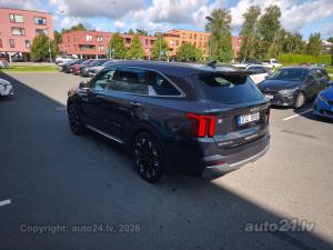 Kia Sorento 2026 Tallina, ar dzinēja tilpumu 2.20 L un nobraukumu 8 tūkst. km par 61800 €, foto 5 vietnē AUTOMOTO.COM.LV