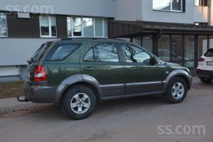 Zaļš Kia Sorento 2007 Rīga, ar dzinēja tilpumu 2.50 L un nobraukumu 205 tūkst. km par 2900 €, foto 3 vietnē AUTOMOTO.COM.LV