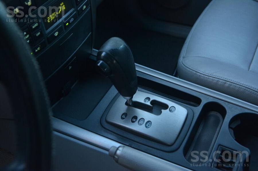 Zaļš Kia Sorento 2007 Rīga, ar dzinēja tilpumu 2.50 L un nobraukumu 205 tūkst. km par 2900 €, foto 21 vietnē AUTOMOTO.COM.LV