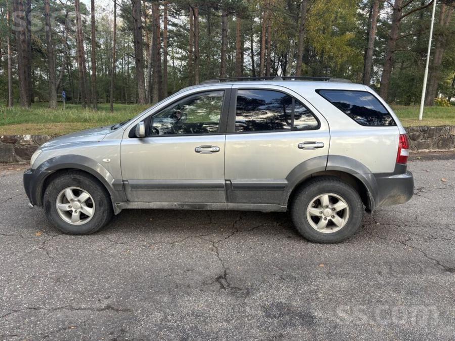 Pelēks Kia Sorento 2002 Talsi, ar dzinēja tilpumu 2.50 L un nobraukumu 234 tūkst. km par 2100 €, foto 5 vietnē AUTOMOTO.COM.LV