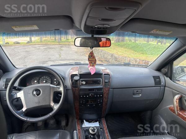 Pelēks Kia Sorento 2002 Talsi, ar dzinēja tilpumu 2.50 L un nobraukumu 234 tūkst. km par 2100 €, foto 6 vietnē AUTOMOTO.COM.LV