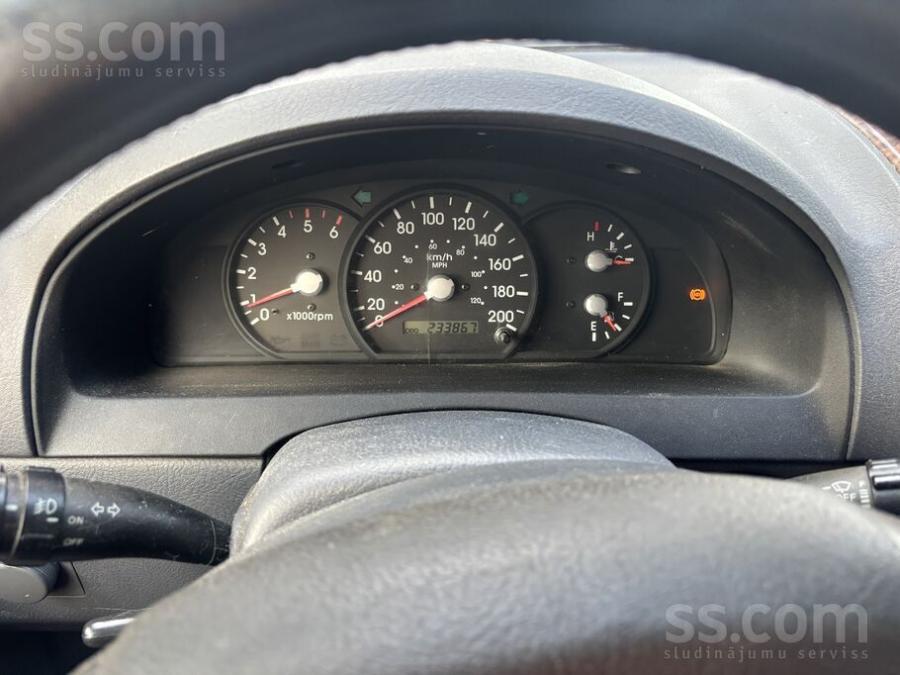 Pelēks Kia Sorento 2002 Talsi, ar dzinēja tilpumu 2.50 L un nobraukumu 234 tūkst. km par 2100 €, foto 8 vietnē AUTOMOTO.COM.LV