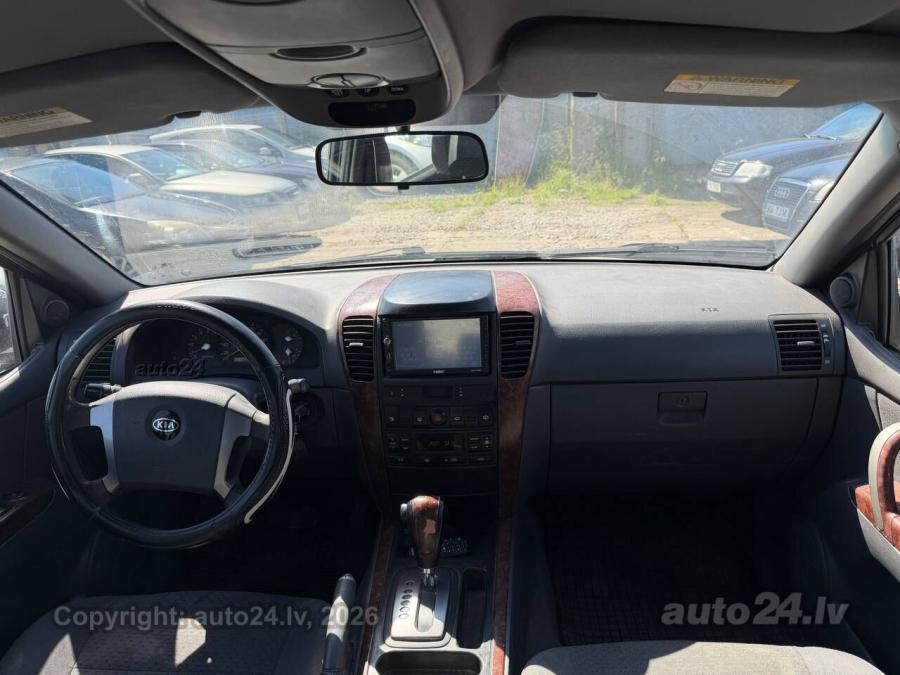 Pelēks Kia Sorento 2003 Tallina, ar dzinēja tilpumu 2.50 L un nobraukumu 398 tūkst. km par 999 €, foto 6 vietnē AUTOMOTO.COM.LV