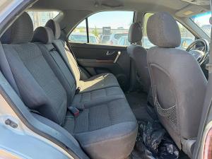 Pelēks Kia Sorento 2003 Tallina, ar dzinēja tilpumu 2.50 L un nobraukumu 398 tūkst. km par 799 €, foto 7 vietnē AUTOMOTO.COM.LV