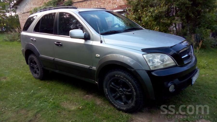 Pelēks Kia Sorento 2003 Preiļi, ar dzinēja tilpumu 2.50 L un nobraukumu 375 tūkst. km par 2200 €, foto 4 vietnē AUTOMOTO.COM.LV