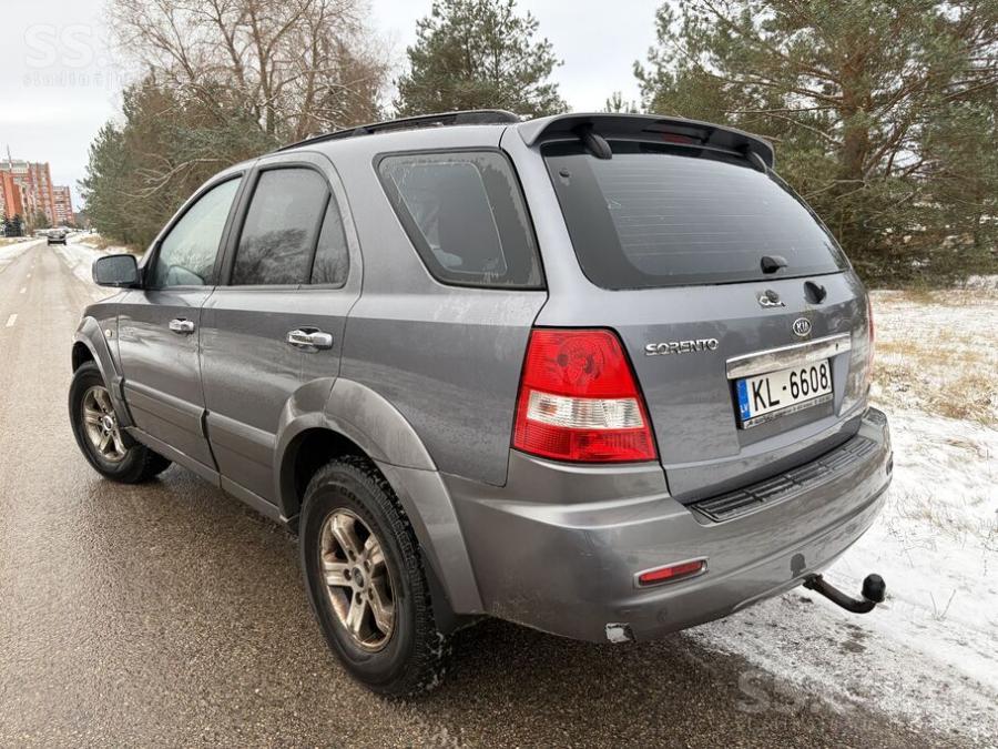 Pelēks Kia Sorento 2004 Daugavpils, ar dzinēja tilpumu 2.40 L un nobraukumu 292 tūkst. km par 1950 €, foto 4 vietnē AUTOMOTO.COM.LV