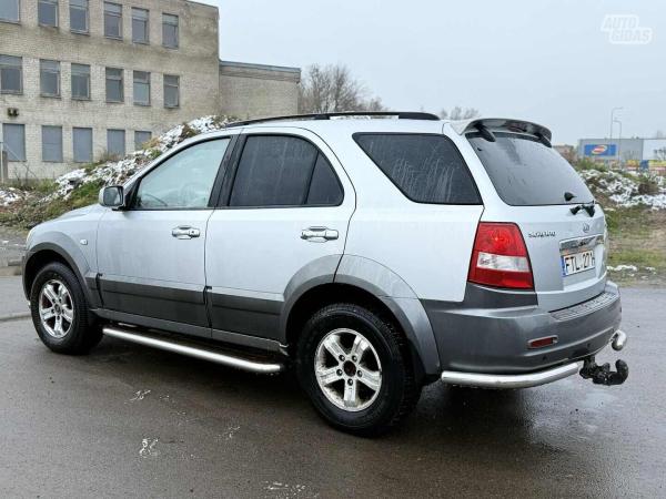 Pelēks Kia Sorento 2004 Šilutė, ar dzinēja tilpumu 3.50 L un nobraukumu 220 tūkst. km par 2450 €, foto 4 vietnē AUTOMOTO.COM.LV