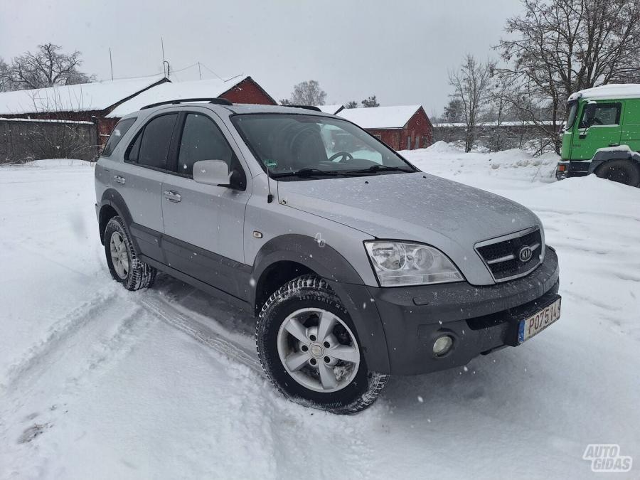 Pelēks Kia Sorento 2004 Prienai, ar dzinēja tilpumu 2.50 L un nobraukumu 300 tūkst. km par 2350 €, foto 1 vietnē AUTOMOTO.COM.LV