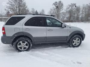 Pelēks Kia Sorento 2004 Prienai, ar dzinēja tilpumu 2.50 L un nobraukumu 300 tūkst. km par 2350 €, foto 4 vietnē AUTOMOTO.COM.LV