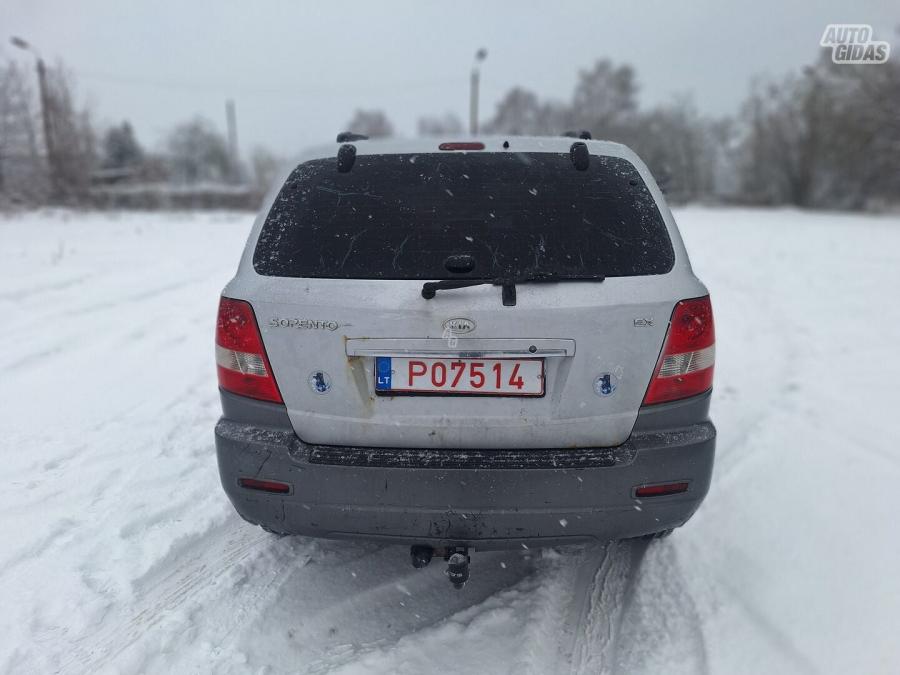 Pelēks Kia Sorento 2004 Prienai, ar dzinēja tilpumu 2.50 L un nobraukumu 300 tūkst. km par 2350 €, foto 7 vietnē AUTOMOTO.COM.LV