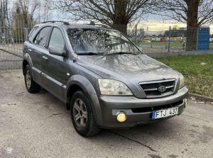 Grey Kia Sorento 2004 in Vilnius, with an engine capacity of 2.50 L and mileage of 400 thousand km for 1600 €, photo  on AUTOMOTO.COM.LV