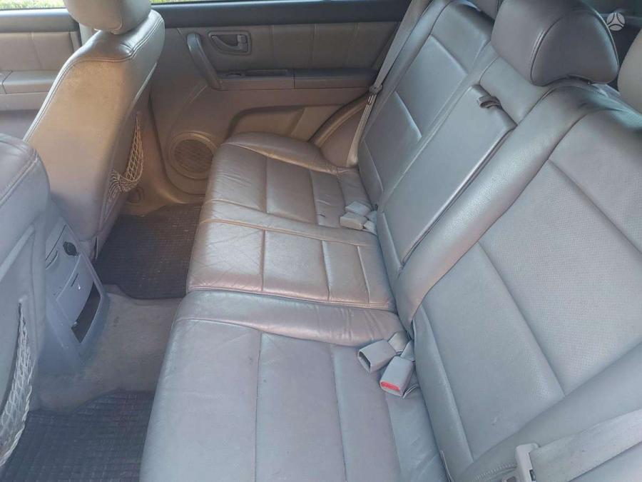 Pelēks Kia Sorento 2004 Šilutė, ar dzinēja tilpumu 2.50 L un nobraukumu 263 tūkst. km par 2050 €, foto 5 vietnē AUTOMOTO.COM.LV