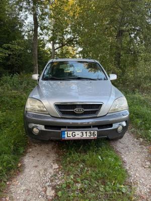 Серый Киа Соренто 2004 в Рига, объемом двигателя 2.50 л и пробегом 311 тыс. км за 2700 €, фото  на AUTOMOTO.COM.LV