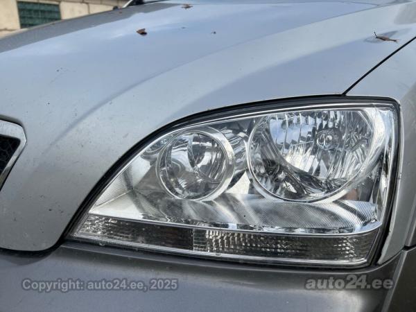 Grey Kia Sorento 2005 in Paide, with an engine capacity of 2.50 L and mileage of 374 thousand km for 750 €, photo 11 on AUTOMOTO.COM.LV