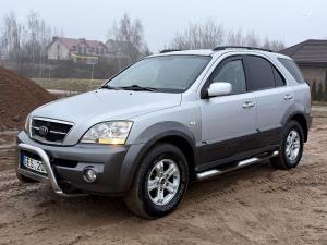 Pelēks Kia Sorento 2005 Viļņa, ar dzinēja tilpumu 2.50 L un nobraukumu 301 tūkst. km par 2000 €, foto  vietnē AUTOMOTO.COM.LV