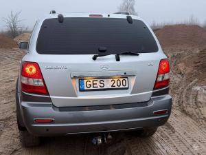 Pelēks Kia Sorento 2005 Viļņa, ar dzinēja tilpumu 2.50 L un nobraukumu 301 tūkst. km par 2000 €, foto 4 vietnē AUTOMOTO.COM.LV