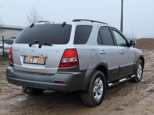 Pelēks Kia Sorento 2005 Viļņa, ar dzinēja tilpumu 2.50 L un nobraukumu 301 tūkst. km par 2000 €, foto 6 vietnē AUTOMOTO.COM.LV