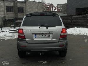 Grey Kia Sorento 2005 in Silute, with an engine capacity of 2.50 L and mileage of 220 thousand km for 2000 €, photo 5 on AUTOMOTO.COM.LV
