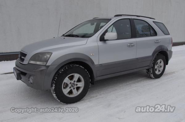 Pelēks Kia Sorento 2005 Tallina, ar dzinēja tilpumu 2.50 L un nobraukumu 0 tūkst. km par 2200 €, foto 2 vietnē AUTOMOTO.COM.LV