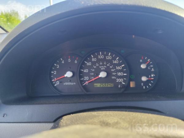 Pelēks Kia Sorento 2005 Jelgava, ar dzinēja tilpumu 2.50 L un nobraukumu 259 tūkst. km par 1750 €, foto 9 vietnē AUTOMOTO.COM.LV