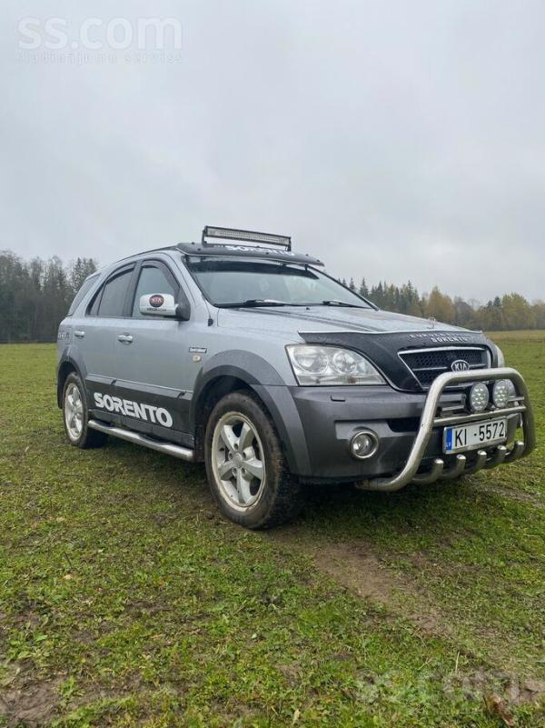 Pelēks Kia Sorento 2005 Saldus, ar dzinēja tilpumu 2.50 L un nobraukumu 243 tūkst. km par 3000 €, foto 2 vietnē AUTOMOTO.COM.LV