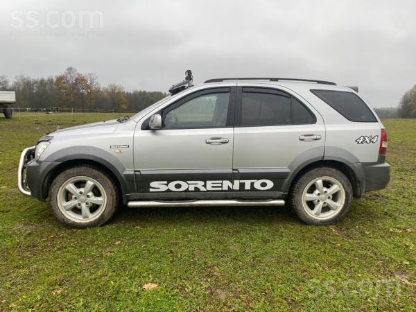 Pelēks Kia Sorento 2005 Saldus, ar dzinēja tilpumu 2.50 L un nobraukumu 243 tūkst. km par 3000 €, foto 3 vietnē AUTOMOTO.COM.LV