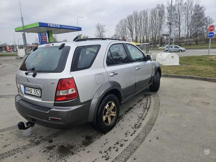 Серый Киа Соренто 2005 в Шяуляй, объемом двигателя 2.50 л и пробегом 0 тыс. км за 1550 €, фото 5 на AUTOMOTO.COM.LV