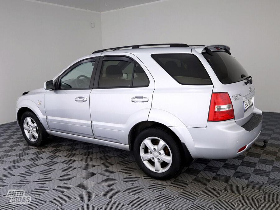 Pelēks Kia Sorento 2006 Tallina, ar dzinēja tilpumu 2.50 L un nobraukumu 244 tūkst. km par 2799 €, foto 4 vietnē AUTOMOTO.COM.LV