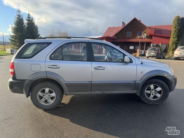 Pelēks Kia Sorento 2006 Kauņa, ar dzinēja tilpumu 2.50 L un nobraukumu 200 tūkst. km par 2000 €, foto 4 vietnē AUTOMOTO.COM.LV